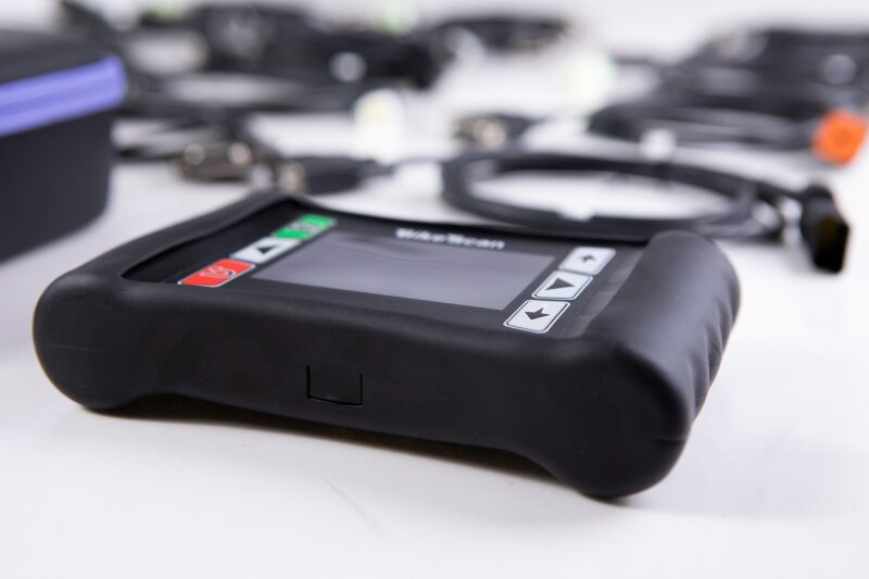 Motorcycle diagnostic tool device Scanner BRP CAN-AM Commander Maveri ...